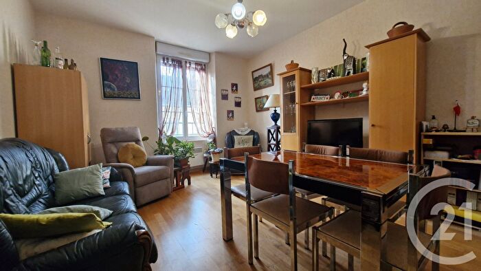 Appartement à louer - Châteaudun, Liberté, Martineaux - 4 pièces - 3 chambres