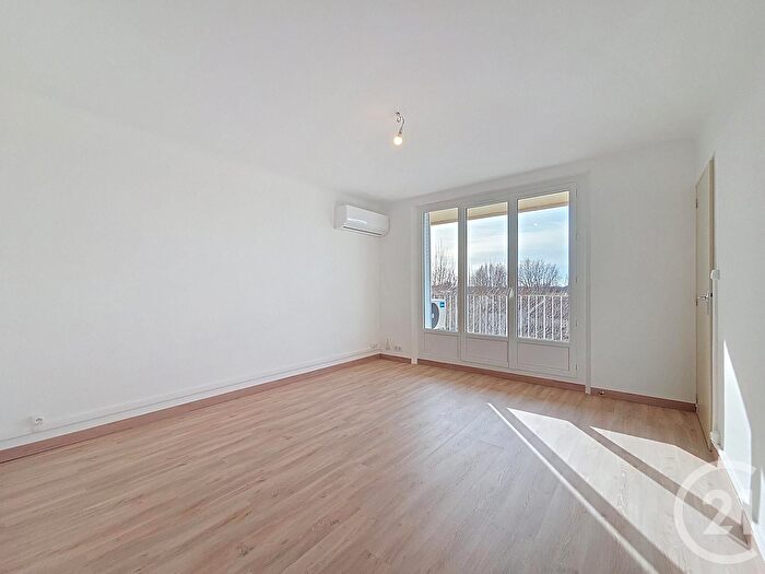 Appartement à louer - Arles, Pont de Crau, Moulès - 3 pièces - 2 chambres