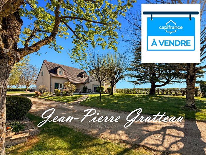 Maison 8 pièces à Naintré, à vendre