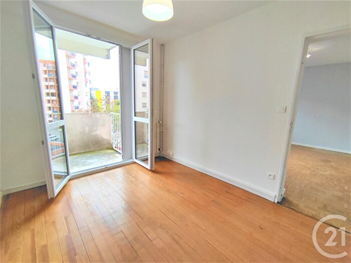 Maisons à vendre et appartements à louer - 1