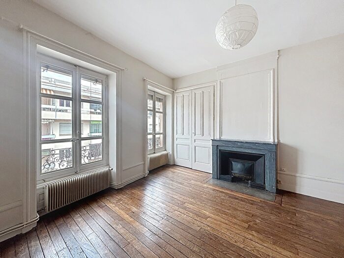 Appartement à vendre - Lyon e  - 2 pièces - 1 chambre