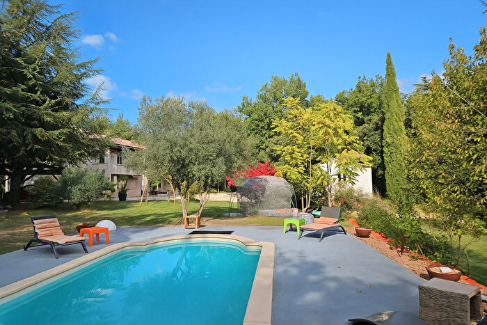 Maison à vendre - Saint-Maximin-la-Sainte-Baume, Centre-ville - 6 pièces - 5 chambres