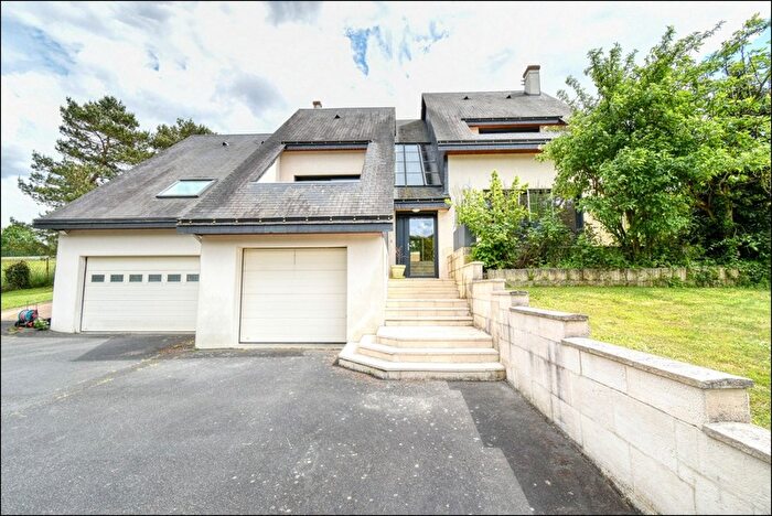 Maison à vendre - Sainte-Maure-de-Touraine - 8 pièces - 5 chambres