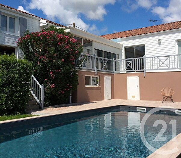 Maison à vendre - Tonnay-Charente - 5 pièces - 3 chambres