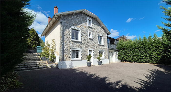 Maison 8 pièces à vendre - Saint-Priest-Taurion