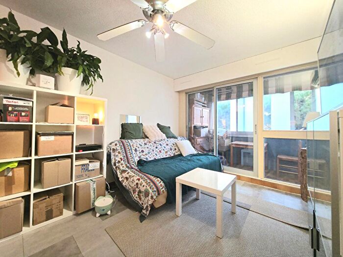 Appartement à vendre - Le Lavandou, Centre-ville, Plage du Lavandou, Pointe Pilon - 2 pièces - 1 chambre