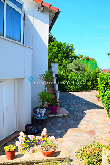 Maison à vendre - Aubenas, Bois Vignati, Saint-Pierre, Ripotier, Font Rome - 9 pièces - 3 chambres