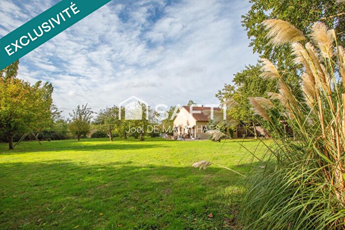 Maison à vendre - Le Mesnil-Saint-Denis - 5 pièces - 4 chambres