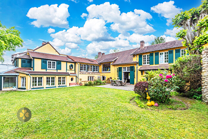 Maison à vendre - Montfort-lAmaury - 10 pièces - 5 chambres