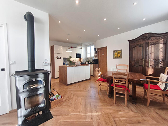 Maison à vendre - Thézillieu - 5 pièces - 4 chambres