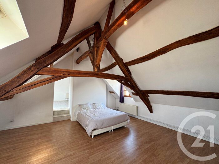 Maison à vendre - Ouzouer-le-Marché - 6 pièces - 4 chambres