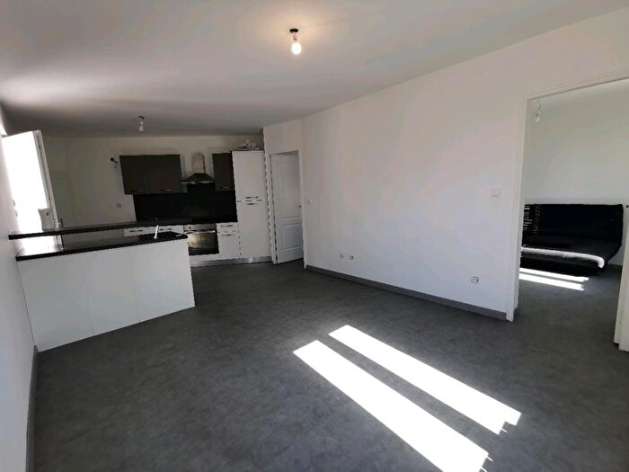 Appartement 2 pièces à louer à Mantes-la-Jolie, Centre-ville