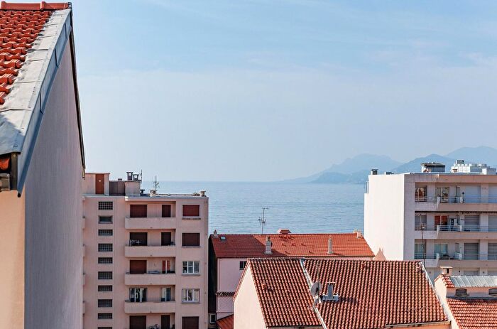 Appartement à vendre - Cannes, Suquet - 2 pièces - 1 chambre