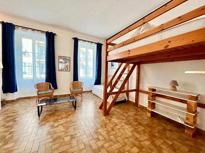 Appartement 1 pièce à louer à Nice, Le Port