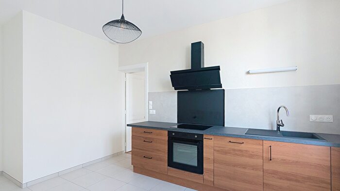 Appartement à vendre - Pierre-Bénite - 3 pièces - 2 chambres