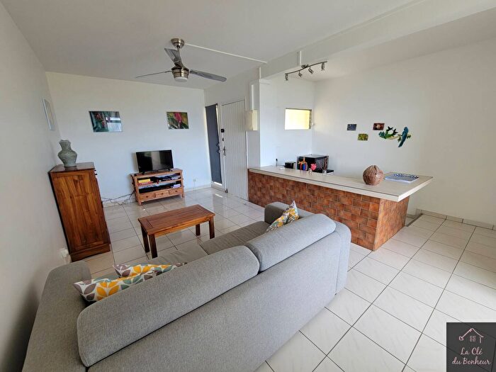 Appartement 2 pièces à Les Trois-Îlets, à louer
