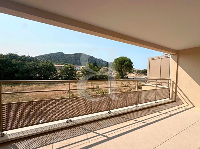 Appartement à vendre - Robion - 4 pièces - 3 chambres