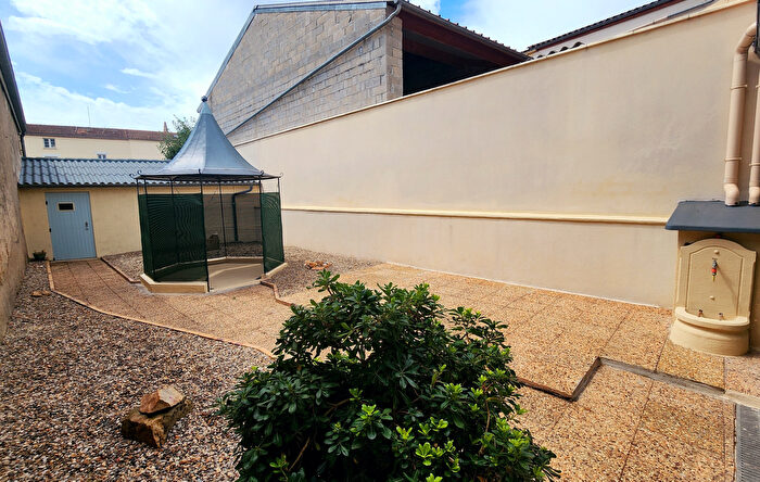 Maison à vendre - Sainte-Bazeille - 7 pièces - 4 chambres