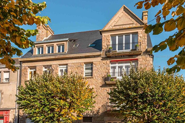 Maison 17 pièces à vendre - Dol-de-Bretagne