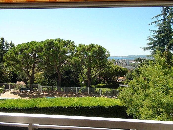 Appartement à louer - Nice - 3 pièces - 2 chambres