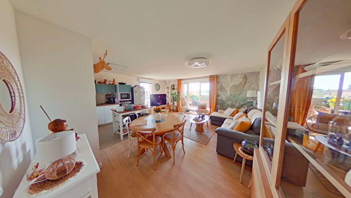 Talence, Saint-Genès, La Médoquine, Haut-Brion : Appartement 4 pièces à vendre