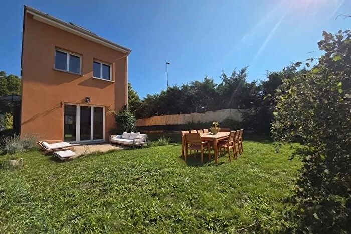 Maison à vendre - Chatou, Ouest - 4 pièces - 3 chambres