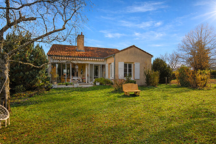 Maison à vendre - Buxerolles - 6 pièces - 5 chambres