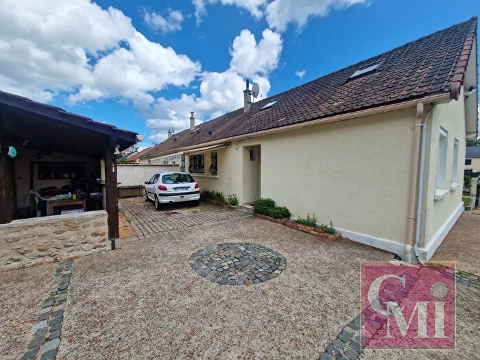 Maison 6 pièces à Breuillet, à vendre