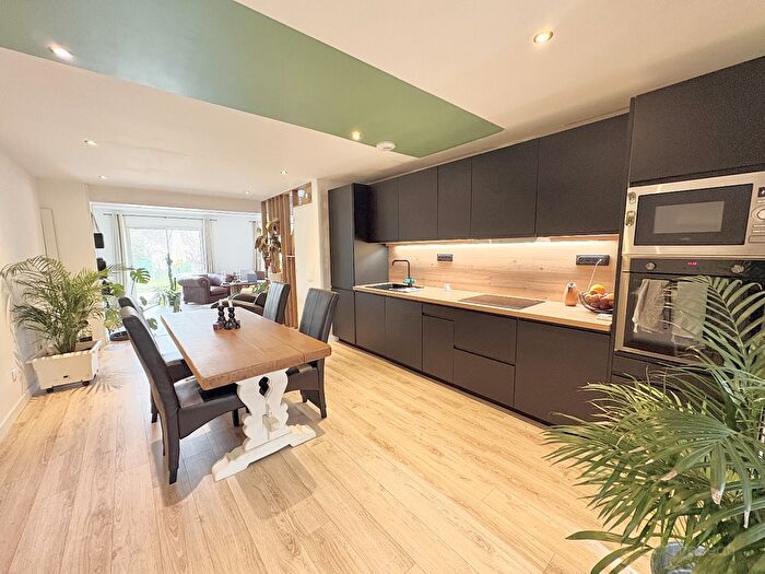 Maison à vendre - Rosny-sur-Seine - 6 pièces - 4 chambres