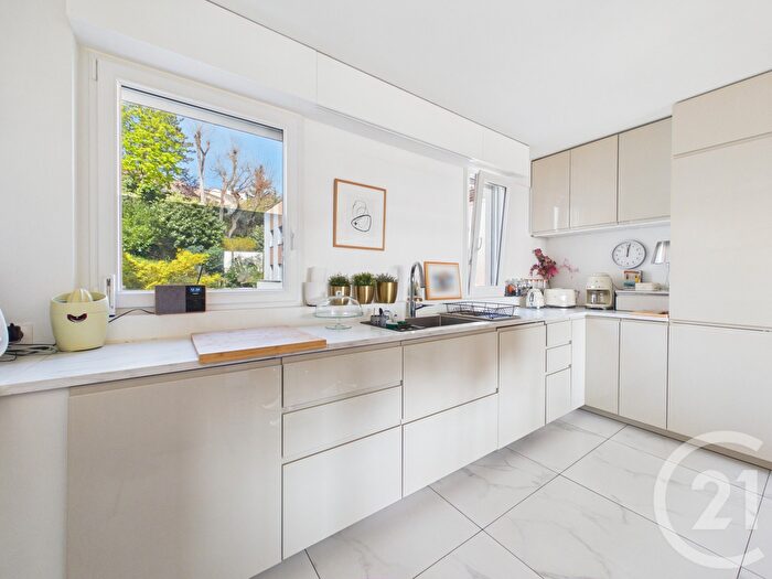 Le Plessis-Robinson, Coteau : Appartement 4 pièces à vendre