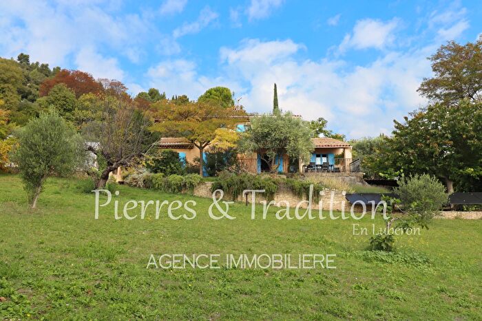 Maison à vendre - Saint-Saturnin-lès-Apt - 6 pièces - 4 chambres
