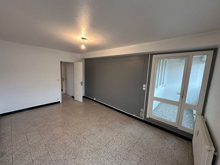 Appartement à louer - Le Bernay-Valfuret-La Rivière, Saint-Étienne - 3 pièces - 2 chambres