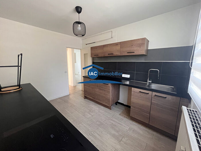 Appartement à louer - Pierre-Bénite - 2 pièces - 1 chambre