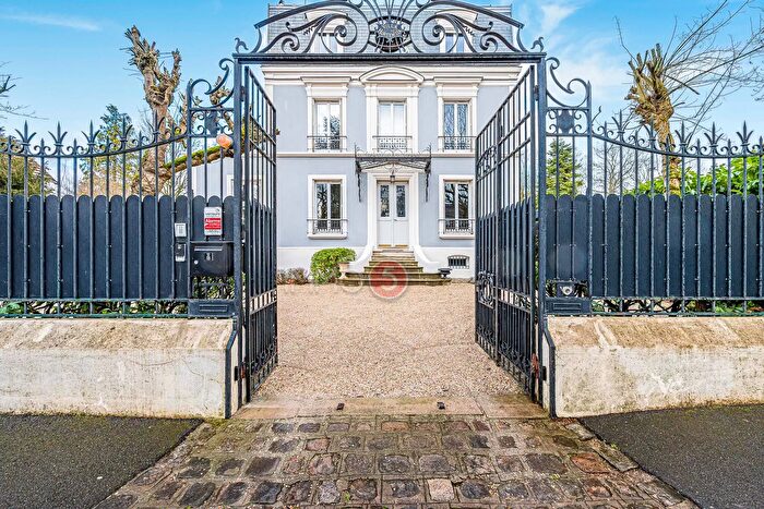Maison à vendre - Le Raincy, Côteaux - 10 pièces - 6 chambres
