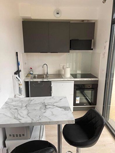 Appartement à louer - Vieux Pays-Roseraie-Bourg-Cité de lEurope- Le Merisier- Les Étangs, Aulnay-sous-Bois - 1 pièce