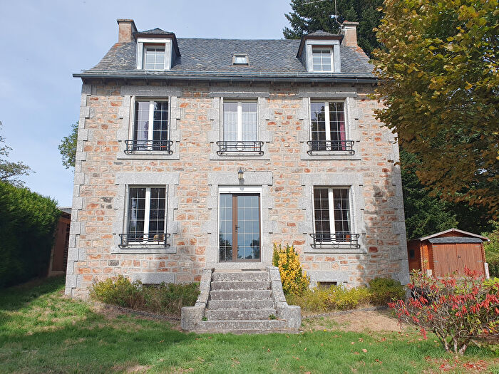 Maison 10 pièces à vendre à Soulages-Bonneval