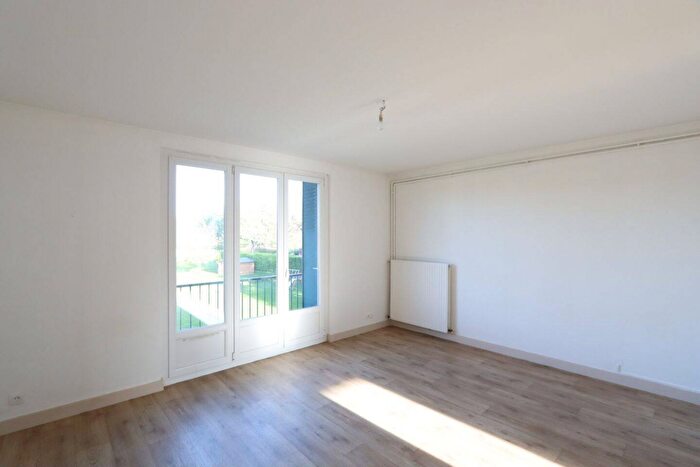 Appartement à louer - Pougues-les-Eaux - 4 pièces - 3 chambres