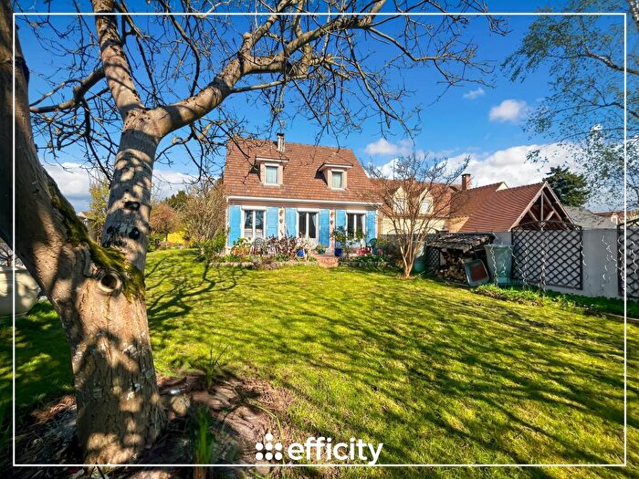 Maison à vendre - Brie-Comte-Robert, Centre-ville - 6 pièces - 4 chambres