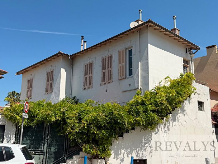 Maison 4 pièces à vendre - Nice, Chambrun