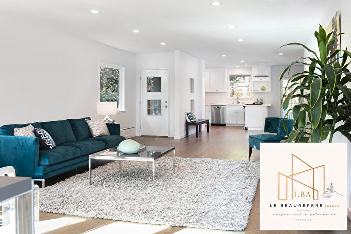Vitrolles, Bords de l'étang, Tribales, Ferme de Croze : Appartement 3 pièces à vendre