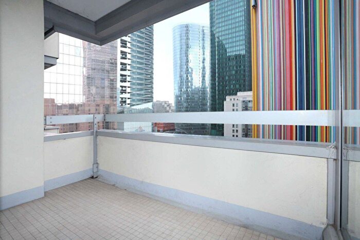 Appartement à louer - Gambetta, Courbevoie - 4 pièces - 3 chambres