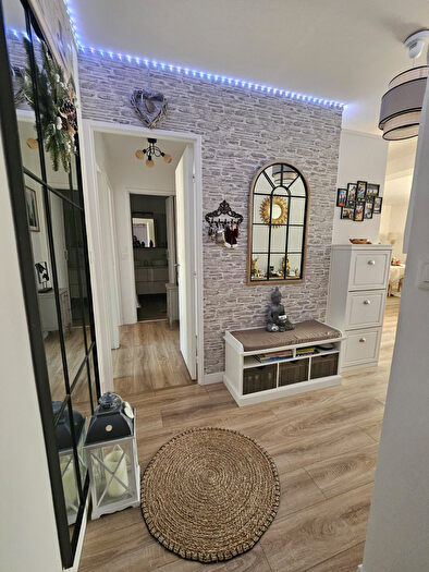 Appartement à vendre - Vernon, Bizy, Parc, Eglantiers - 3 pièces - 2 chambres