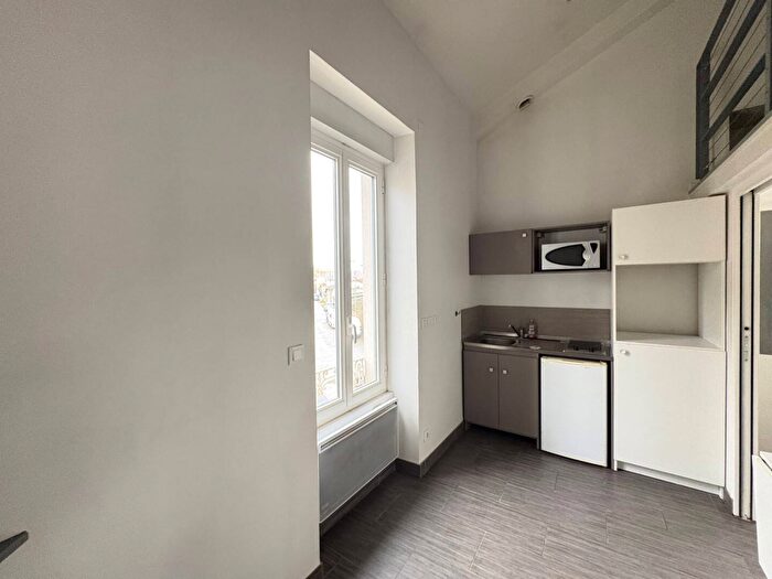 Appartement à louer - Croix Luizet, Villeurbanne - 1 pièce