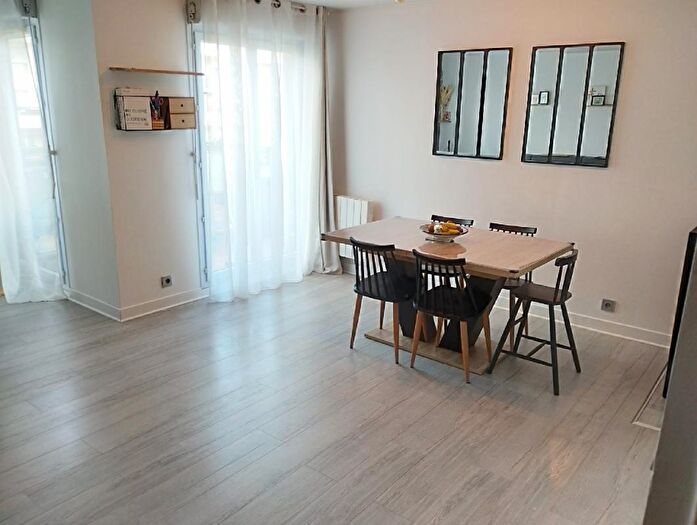 Appartement à vendre - Bondy - 4 pièces - 3 chambres