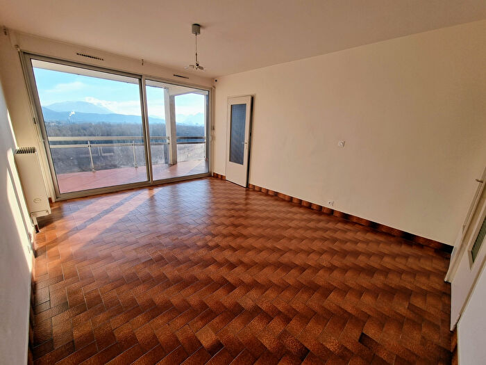 Appartement à louer - La Tronche - 3 pièces - 2 chambres