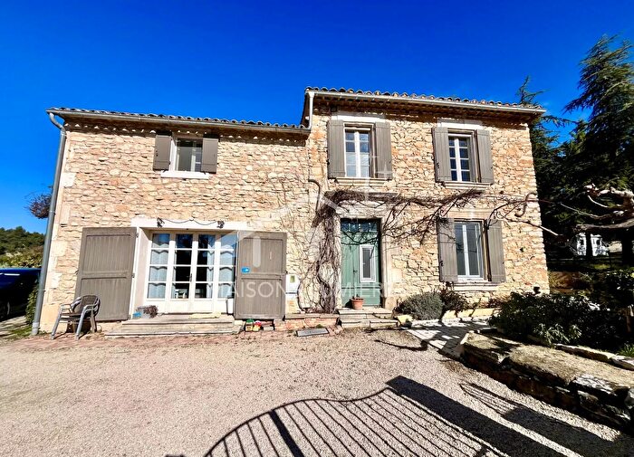 Maison à vendre - Saint-Saturnin-lès-Apt - 6 pièces - 4 chambres