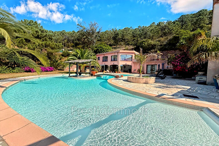 Maison 12 pièces à vendre - Théoule-sur-Mer