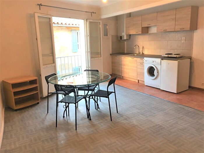 Appartement à louer - Aix-en-Provence, Centre-ville - 2 pièces - 1 chambre