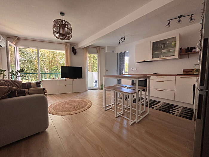 Appartement à vendre - Hendaye, Ville - 2 pièces - 1 chambre