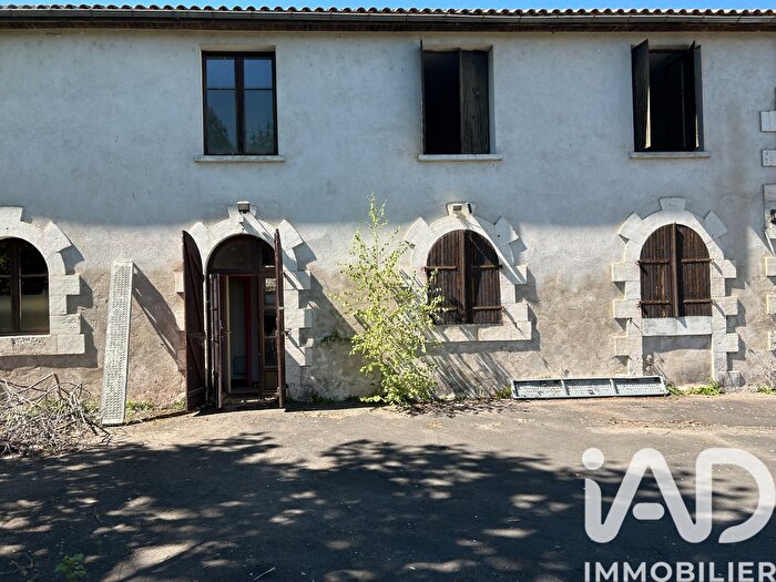 Confolens : Maison 8 pièces à vendre